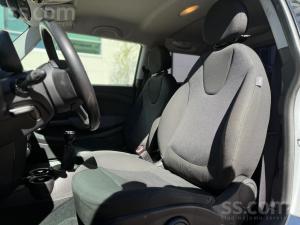 Grey MINI One 2008 in Riga, with an engine capacity of 1.40 L and mileage of 0 thousand km for 3600 €, photo 6 on AUTOMOTO.COM.LV
