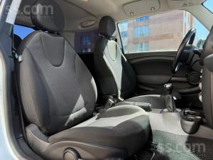 Grey MINI One 2008 in Riga, with an engine capacity of 1.40 L and mileage of 0 thousand km for 3600 €, photo 9 on AUTOMOTO.COM.LV