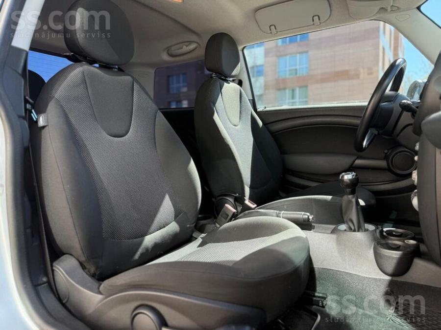 Grey MINI One 2008 in Riga, with an engine capacity of 1.40 L and mileage of 0 thousand km for 3600 €, photo 9 on AUTOMOTO.COM.LV