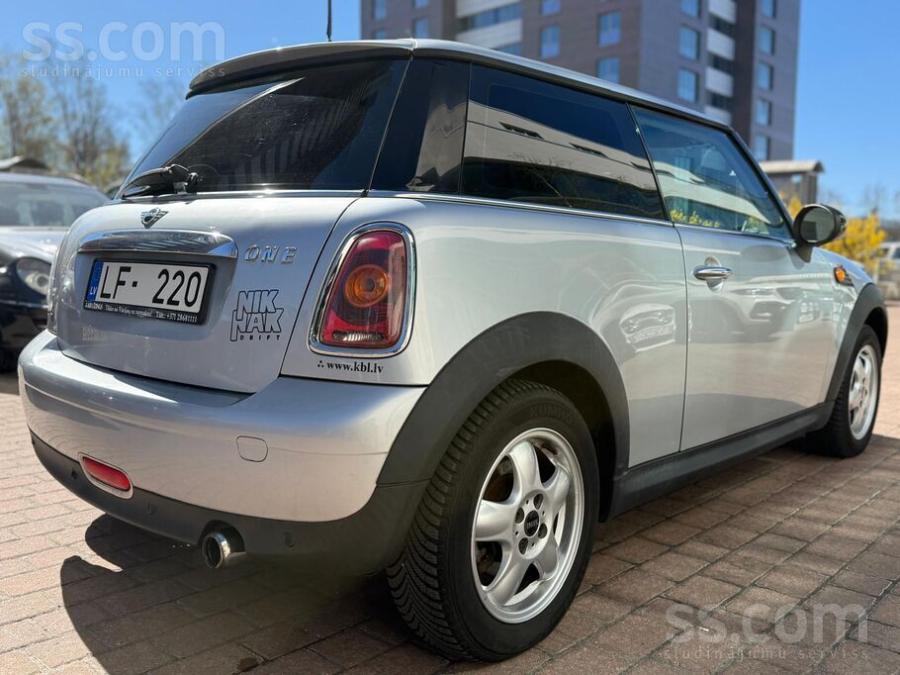 Grey MINI One 2008 in Riga, with an engine capacity of 1.40 L and mileage of 0 thousand km for 3600 €, photo 12 on AUTOMOTO.COM.LV