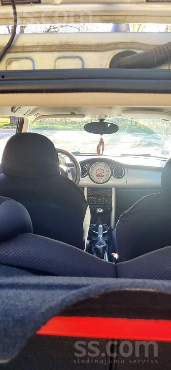Pelēks MINI One 2005 Liepāja, ar dzinēja tilpumu 1.60 L un nobraukumu 294 tūkst. km par 1999 €, foto 6 vietnē AUTOMOTO.COM.LV