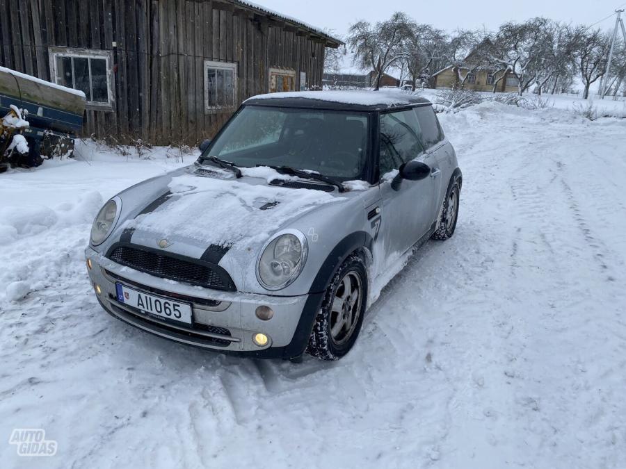 Grey MINI One 2006 in Vilnius, with an engine capacity of 1.40 L and mileage of 272 thousand km for 1000 €, photo 1 on AUTOMOTO.COM.LV