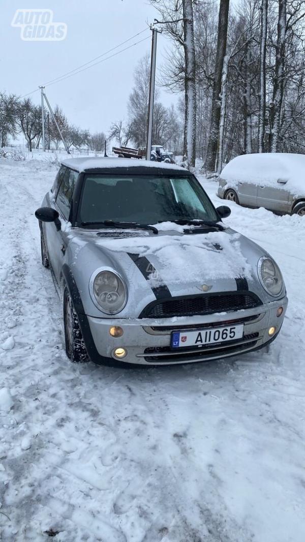 Pelēks MINI One 2006 Viļņa, ar dzinēja tilpumu 1.40 L un nobraukumu 272 tūkst. km par 1000 €, foto 2 vietnē AUTOMOTO.COM.LV