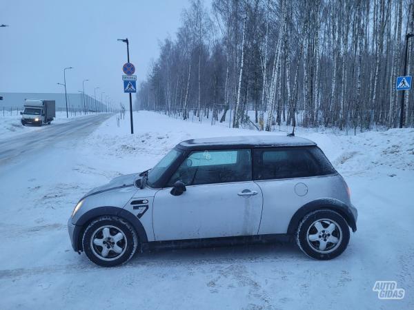 Grey MINI One 2006 in Vilnius, with an engine capacity of 1.40 L and mileage of 271 thousand km for 1350 €, photo 7 on AUTOMOTO.COM.LV