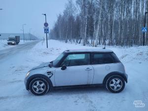 Grey MINI One 2006 in Vilnius, with an engine capacity of 1.40 L and mileage of 271 thousand km for 1350 €, photo 7 on AUTOMOTO.COM.LV
