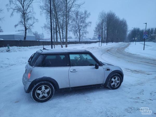 Grey MINI One 2006 in Vilnius, with an engine capacity of 1.40 L and mileage of 271 thousand km for 1350 €, photo 8 on AUTOMOTO.COM.LV