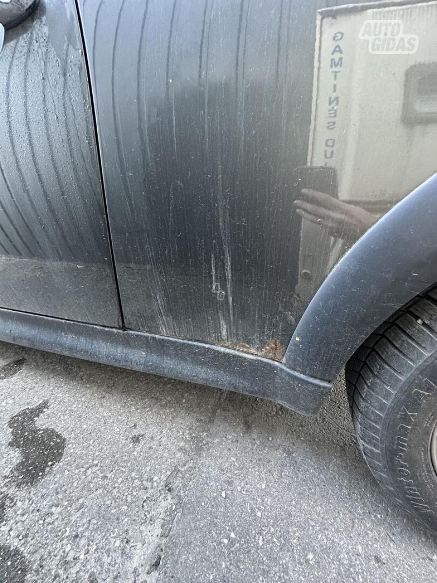 Grey MINI One 2006 in Kaunas, with an engine capacity of 1.40 L and mileage of 320 thousand km for 1200 €, photo 14 on AUTOMOTO.COM.LV