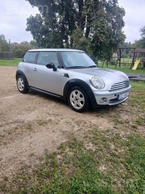 Pelēks MINI One 2008 Ogre, ar dzinēja tilpumu 1.40 L un nobraukumu 191 tūkst. km par 2600 €, foto  vietnē AUTOMOTO.COM.LV