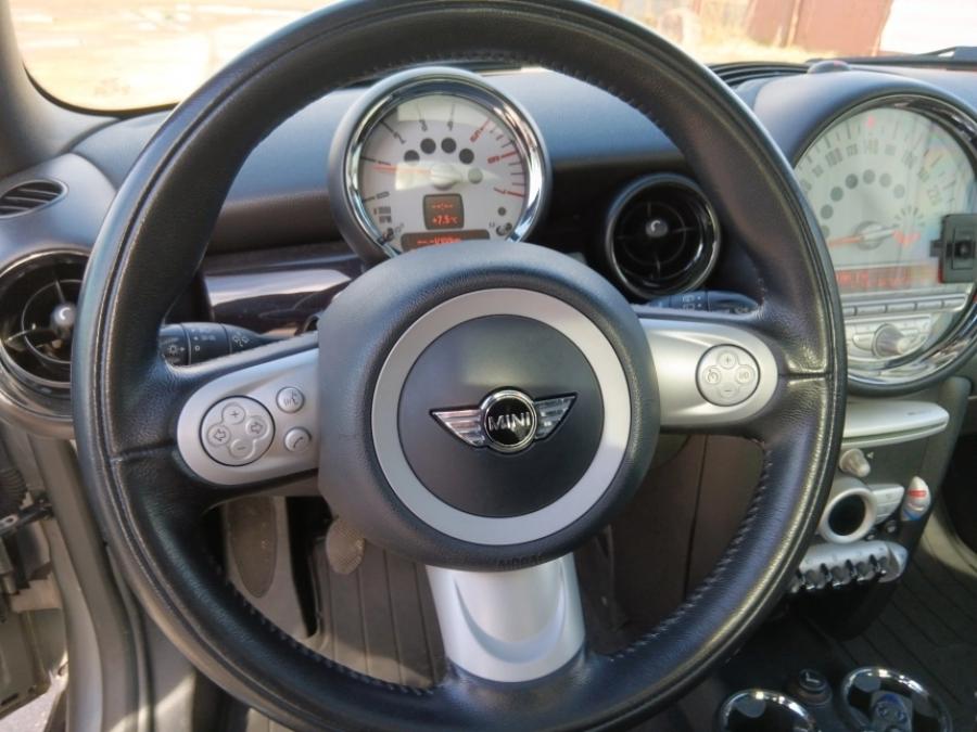 Grey MINI One 2009 in Riga, with an engine capacity of 1.60 L and mileage of 226 thousand km for 4200 €, photo 13 on AUTOMOTO.COM.LV