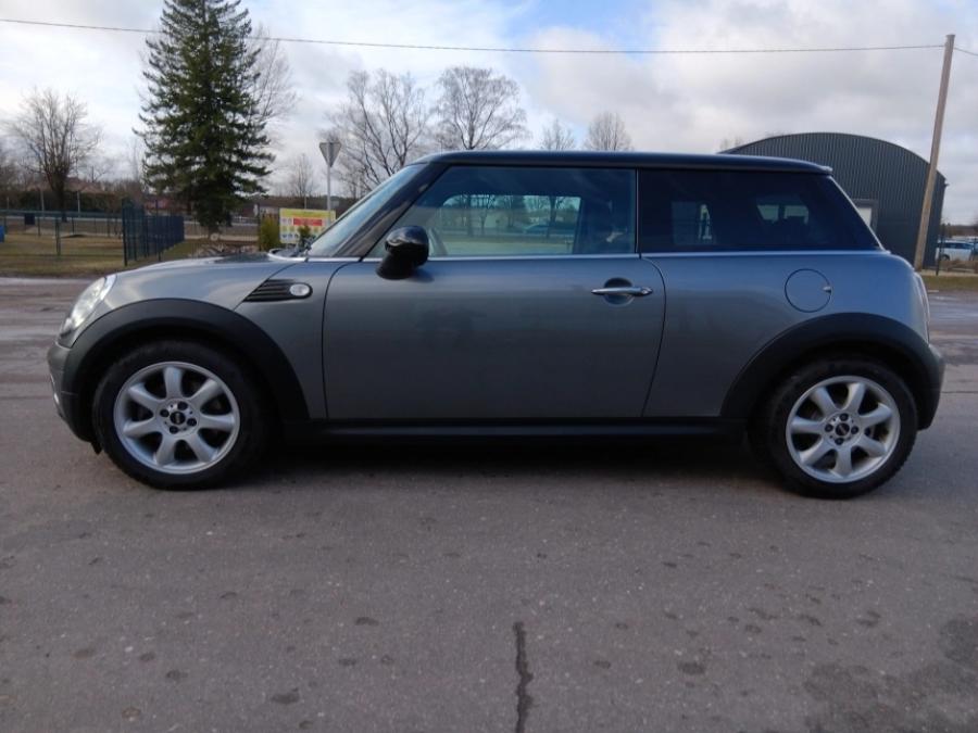 Grey MINI One 2009 in Riga, with an engine capacity of 1.60 L and mileage of 226 thousand km for 4200 €, photo 14 on AUTOMOTO.COM.LV