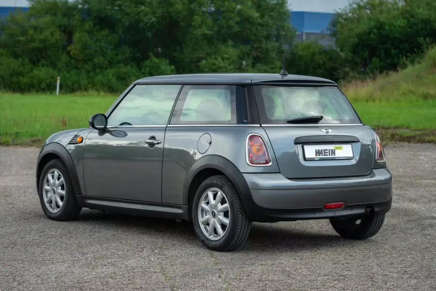 Grey MINI One 2009 in Liepaja, with an engine capacity of 1.40 L and mileage of 231 thousand km for 3850 €, photo 3 on AUTOMOTO.COM.LV