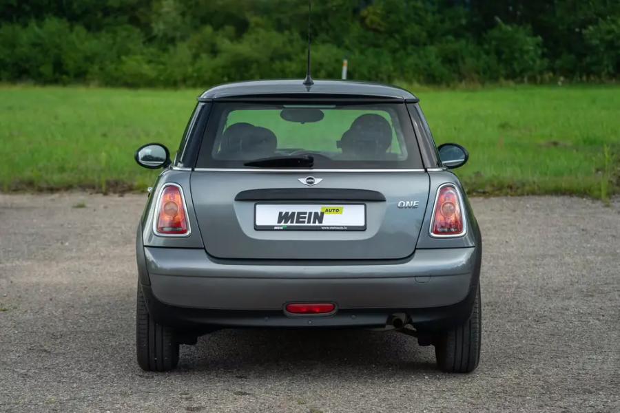 Grey MINI One 2009 in Liepaja, with an engine capacity of 1.40 L and mileage of 231 thousand km for 3850 €, photo 4 on AUTOMOTO.COM.LV