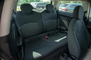 Grey MINI One 2009 in Liepaja, with an engine capacity of 1.40 L and mileage of 231 thousand km for 3850 €, photo 11 on AUTOMOTO.COM.LV