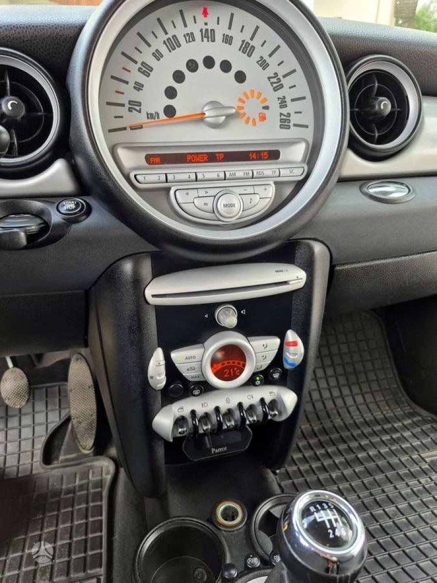 Grey MINI One 2010 in Kaunas, with an engine capacity of 1.40 L and mileage of 150 thousand km for 5100 €, photo 12 on AUTOMOTO.COM.LV