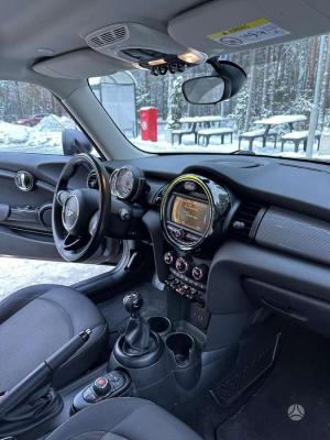 Grey MINI One 2015 in Vilnius, with an engine capacity of 1.20 L and mileage of 136 thousand km for 8300 €, photo 11 on AUTOMOTO.COM.LV
