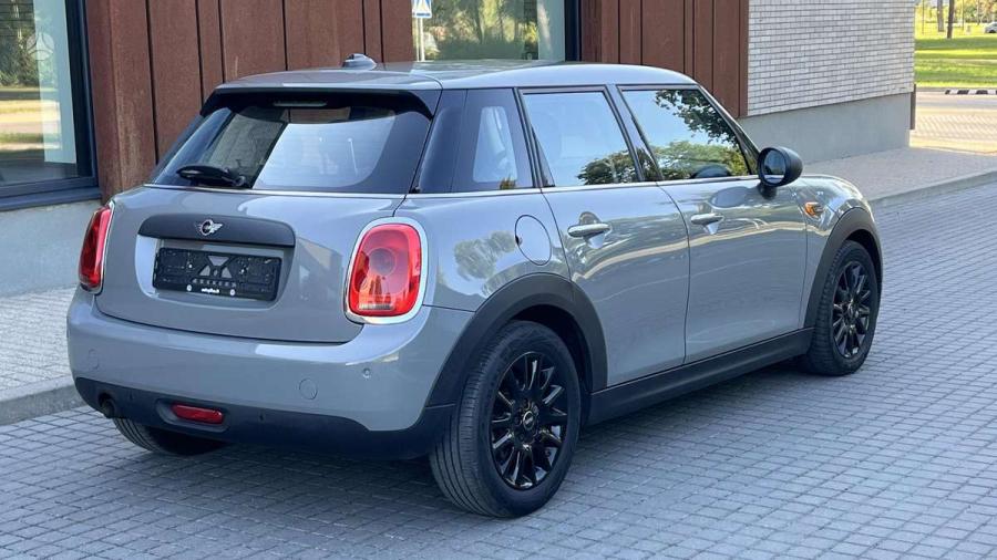 Pelēks MINI One 2016 Ukmergė, ar dzinēja tilpumu 1.50 L un nobraukumu 240 tūkst. km par 6100 €, foto 4 vietnē AUTOMOTO.COM.LV