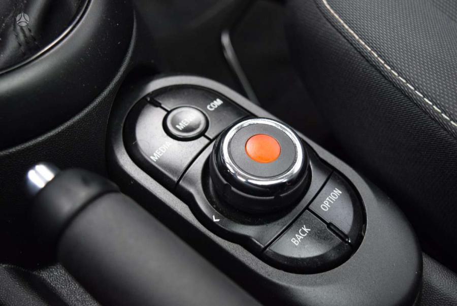 Grey MINI One 2018 in Vilnius, with an engine capacity of 1.50 L and mileage of 84 thousand km for 10850 €, photo 19 on AUTOMOTO.COM.LV