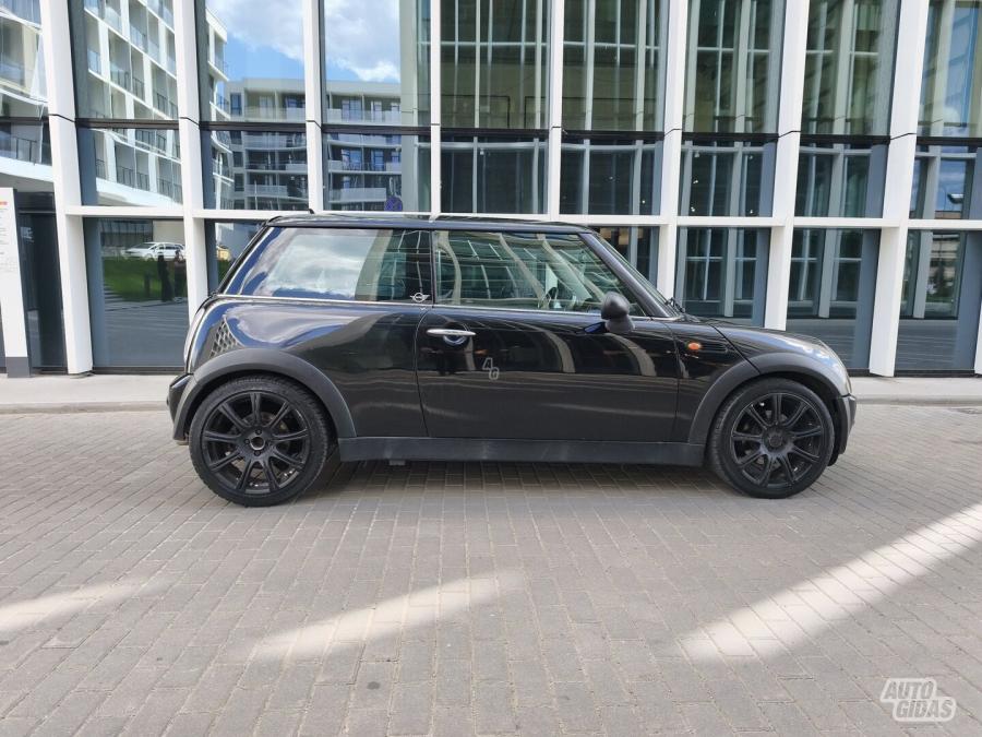 MINI One 2001 Viļņa, ar dzinēja tilpumu 1.60 L un nobraukumu 265 tūkst. km par 1150 €, foto 3 vietnē AUTOMOTO.COM.LV