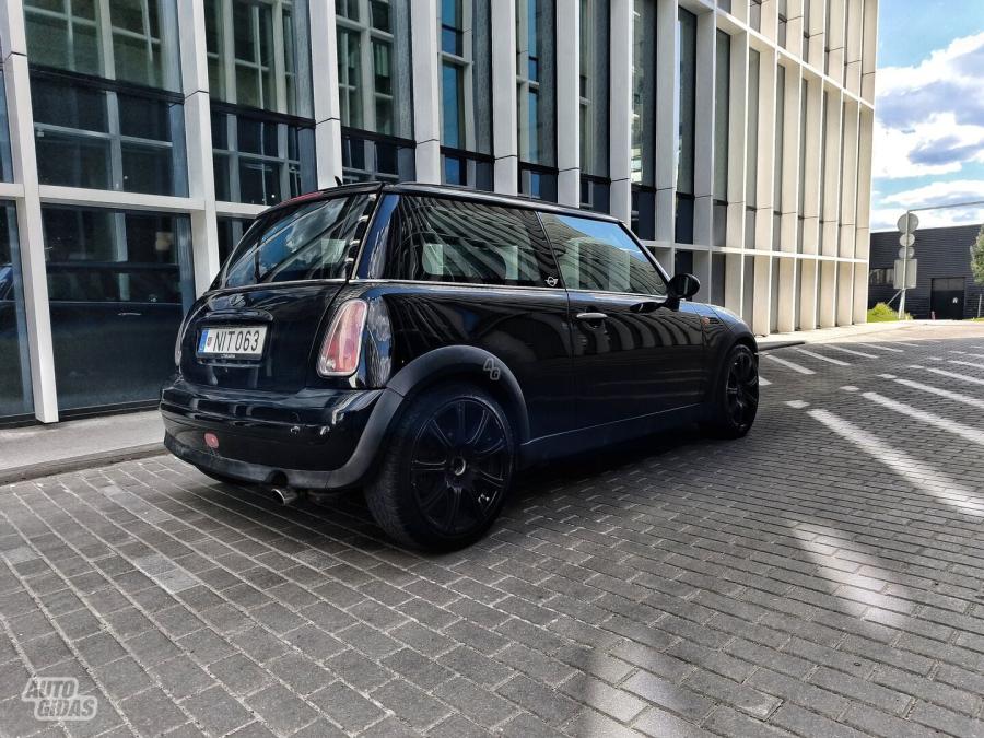 MINI One 2001 Viļņa, ar dzinēja tilpumu 1.60 L un nobraukumu 265 tūkst. km par 1150 €, foto 4 vietnē AUTOMOTO.COM.LV
