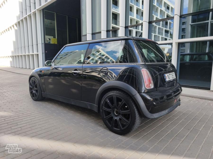 MINI One 2001 Viļņa, ar dzinēja tilpumu 1.60 L un nobraukumu 265 tūkst. km par 1150 €, foto 8 vietnē AUTOMOTO.COM.LV