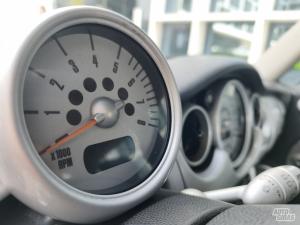 MINI One 2001 Viļņa, ar dzinēja tilpumu 1.60 L un nobraukumu 265 tūkst. km par 1150 €, foto 15 vietnē AUTOMOTO.COM.LV