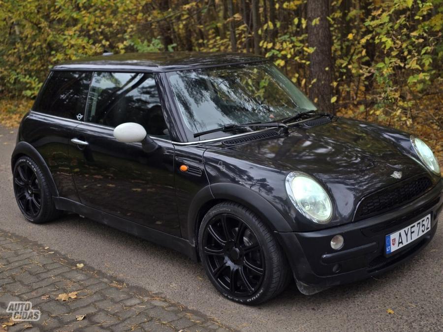 MINI One 2002 in Vilnius, with an engine capacity of 1.60 L and mileage of 262 thousand km for 850 €, photo 6 on AUTOMOTO.COM.LV
