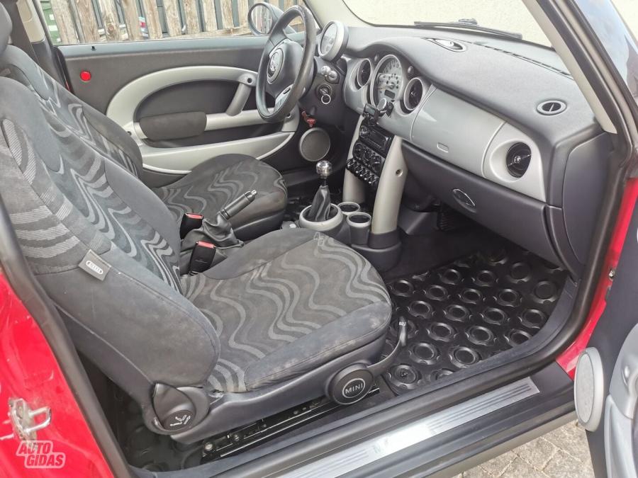 MINI One 2003 in Siauliai, with an engine capacity of 1.60 L and mileage of 213 thousand km for 800 €, photo 12 on AUTOMOTO.COM.LV