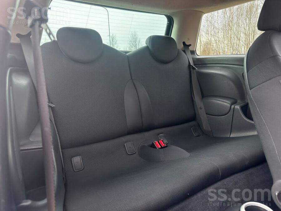 MINI One 2005 Jelgava, ar dzinēja tilpumu 1.60 L un nobraukumu 0 tūkst. km par 2490 €, foto 13 vietnē AUTOMOTO.COM.LV