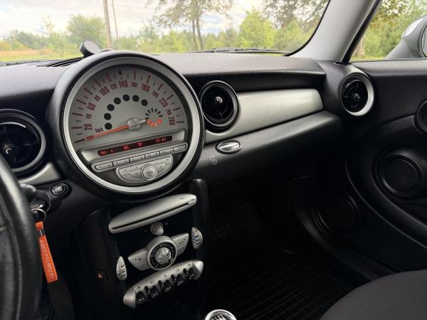 MINI One 2009 Kelmė, ar dzinēja tilpumu 1.40 L un nobraukumu 210 tūkst. km par 2500 €, foto 8 vietnē AUTOMOTO.COM.LV