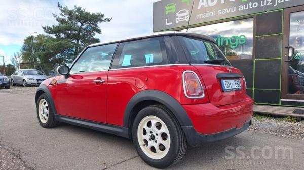 MINI One 2010 in Riga, with an engine capacity of 1.60 L and mileage of 175 thousand km for 3490 €, photo 4 on AUTOMOTO.COM.LV