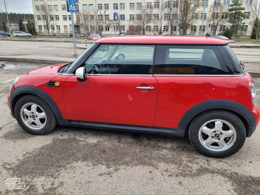 Sarkans MINI One 2012 Ukmergė, ar dzinēja tilpumu 1.60 L un nobraukumu 131 tūkst. km par 2990 €, foto 8 vietnē AUTOMOTO.COM.LV