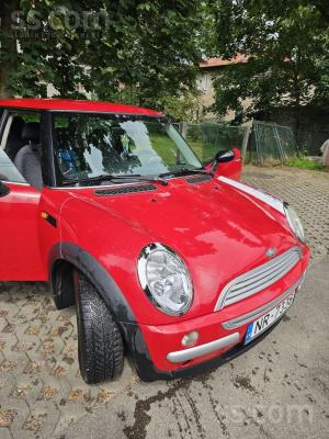 Sarkans MINI One 2003 Rīga, ar dzinēja tilpumu 1.60 L un nobraukumu 288 tūkst. km par 1200 €, foto 5 vietnē AUTOMOTO.COM.LV