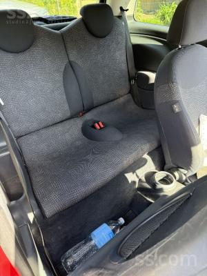 Sarkans MINI One 2004 Liepāja, ar dzinēja tilpumu 1.40 L un nobraukumu 317 tūkst. km par 2000 €, foto 6 vietnē AUTOMOTO.COM.LV