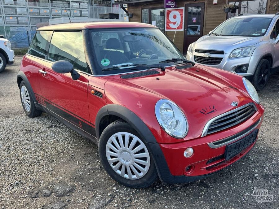 Red MINI One 2007 in Kaunas, with an engine capacity of 1.60 L and mileage of 147 thousand km for 2150 €, photo 1 on AUTOMOTO.COM.LV