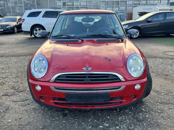Red MINI One 2007 in Kaunas, with an engine capacity of 1.60 L and mileage of 147 thousand km for 2150 €, photo 2 on AUTOMOTO.COM.LV