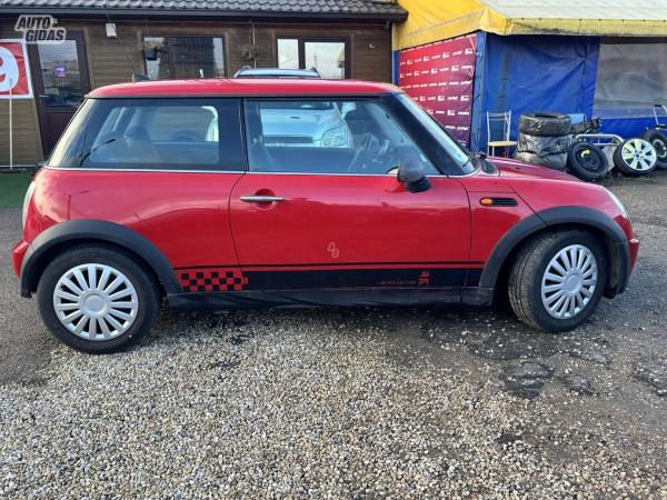 Red MINI One 2007 in Kaunas, with an engine capacity of 1.60 L and mileage of 147 thousand km for 2150 €, photo 4 on AUTOMOTO.COM.LV