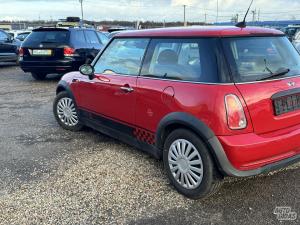 Red MINI One 2007 in Kaunas, with an engine capacity of 1.60 L and mileage of 147 thousand km for 2150 €, photo 7 on AUTOMOTO.COM.LV