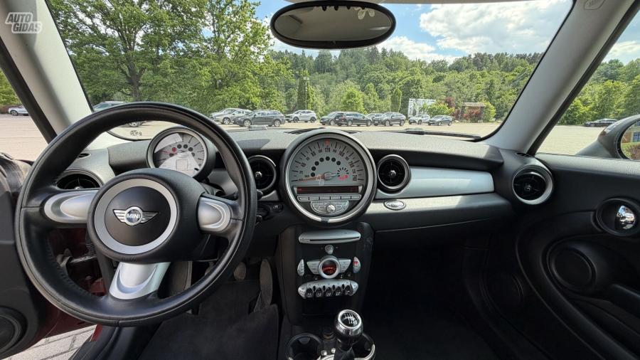 Sarkans MINI One 2007 Viļņa, ar dzinēja tilpumu 1.40 L un nobraukumu 163 tūkst. km par 2750 €, foto 12 vietnē AUTOMOTO.COM.LV