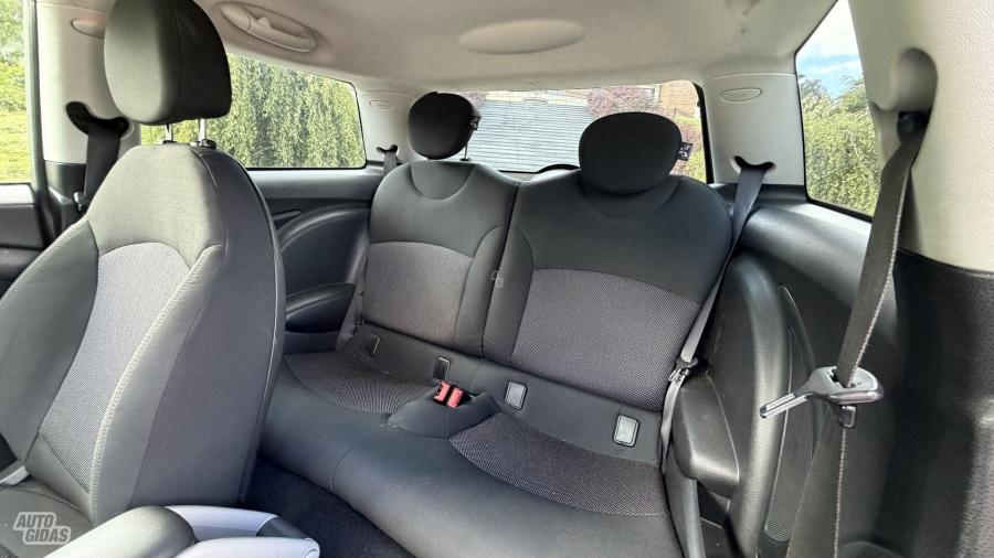 Sarkans MINI One 2007 Viļņa, ar dzinēja tilpumu 1.40 L un nobraukumu 163 tūkst. km par 2750 €, foto 16 vietnē AUTOMOTO.COM.LV