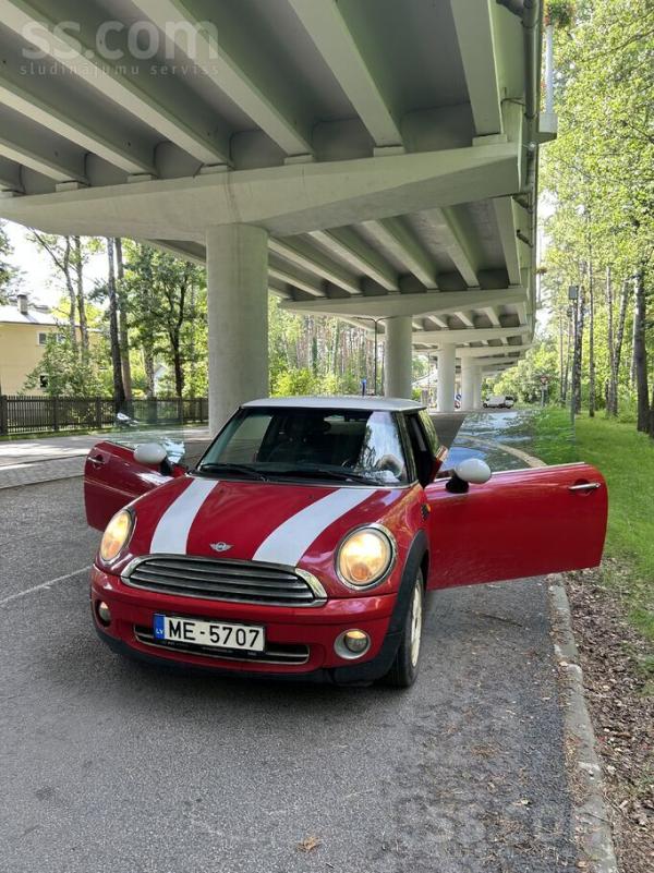 Sarkans MINI One 2007 Rīga, ar dzinēja tilpumu 1.40 L un nobraukumu 197 tūkst. km par 2000 €, foto 1 vietnē AUTOMOTO.COM.LV