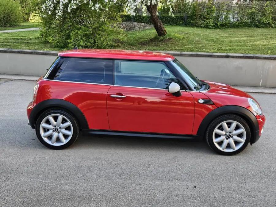 Sarkans MINI One 2008 Jēkabpils, ar dzinēja tilpumu 1.40 L un nobraukumu 131 tūkst. km par 2990 €, foto 6 vietnē AUTOMOTO.COM.LV