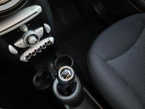 Sarkans MINI One 2008 Jēkabpils, ar dzinēja tilpumu 1.40 L un nobraukumu 131 tūkst. km par 2990 €, foto 12 vietnē AUTOMOTO.COM.LV