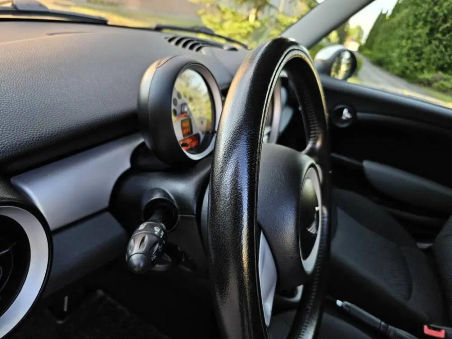 Sarkans MINI One 2008 Jēkabpils, ar dzinēja tilpumu 1.40 L un nobraukumu 131 tūkst. km par 2990 €, foto 15 vietnē AUTOMOTO.COM.LV