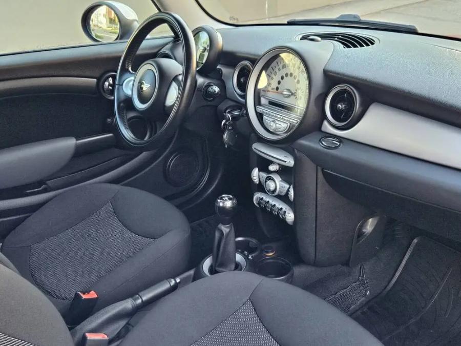 Sarkans MINI One 2008 Jēkabpils, ar dzinēja tilpumu 1.40 L un nobraukumu 131 tūkst. km par 2990 €, foto 19 vietnē AUTOMOTO.COM.LV