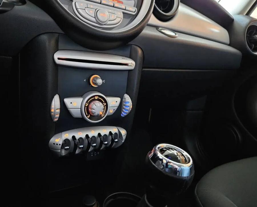 Sarkans MINI One 2008 Jēkabpils, ar dzinēja tilpumu 1.40 L un nobraukumu 131 tūkst. km par 2990 €, foto 27 vietnē AUTOMOTO.COM.LV