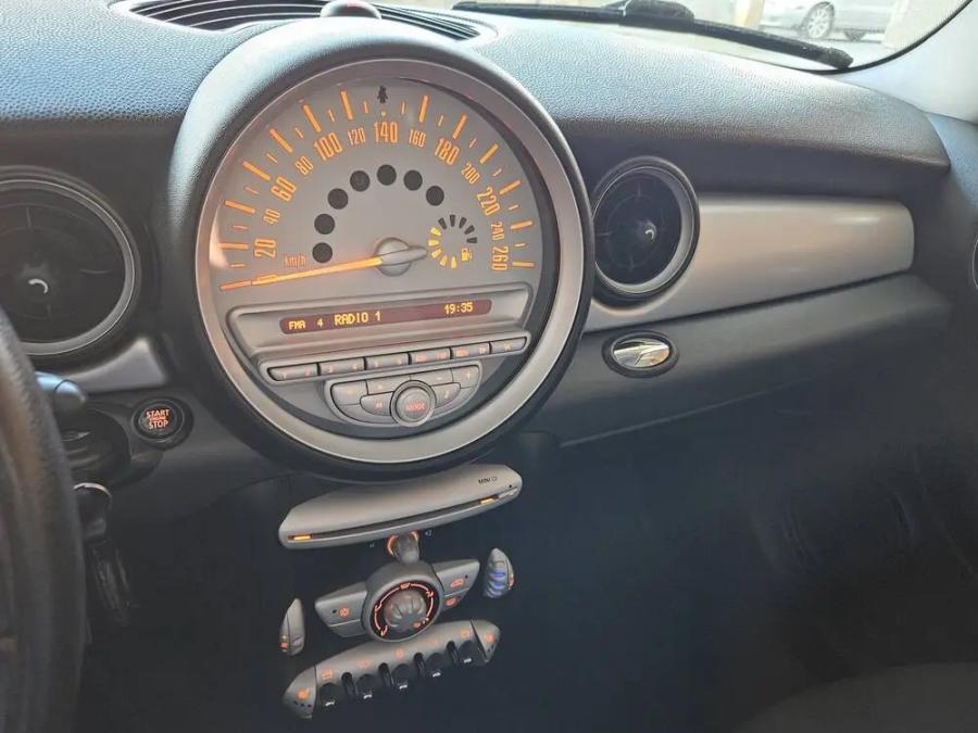 Sarkans MINI One 2008 Jēkabpils, ar dzinēja tilpumu 1.40 L un nobraukumu 131 tūkst. km par 2990 €, foto 32 vietnē AUTOMOTO.COM.LV