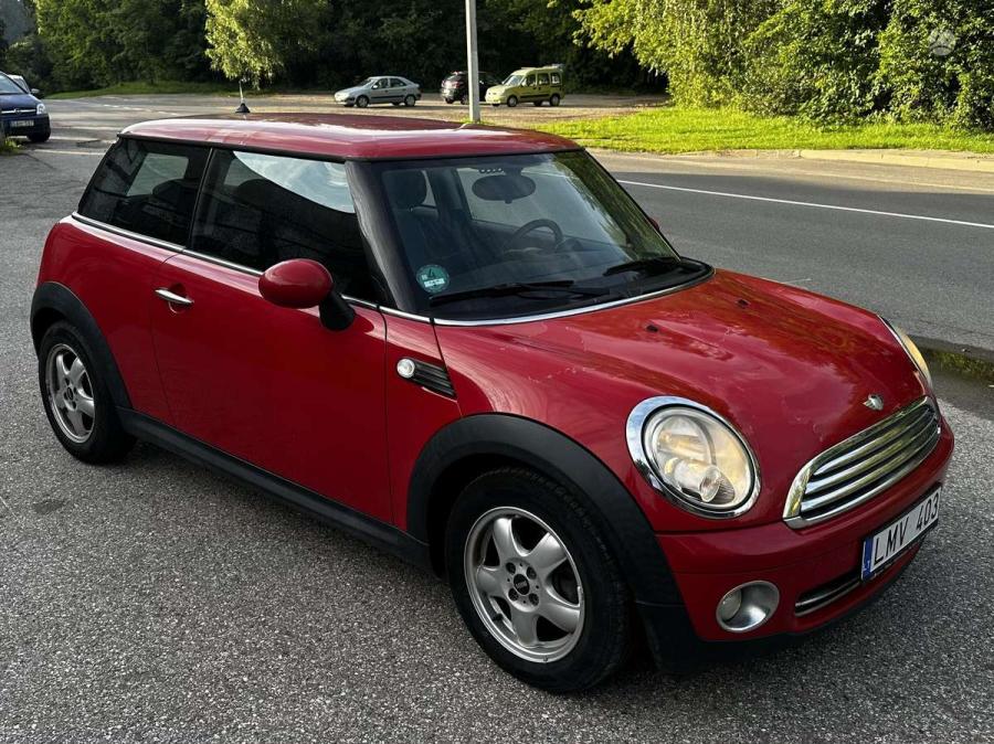 Sarkans MINI One 2008 Viļņa, ar dzinēja tilpumu 1.40 L un nobraukumu 270 tūkst. km par 1000 €, foto 3 vietnē AUTOMOTO.COM.LV