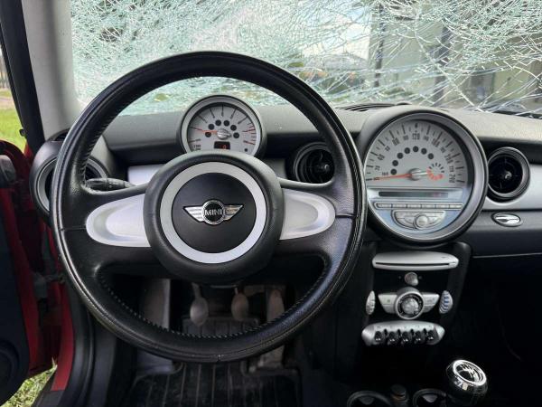 Красный Мини Ван 2008 в Друскининкай, объемом двигателя 1.40 л и пробегом 224 тыс. км за 800 €, фото 11 на AUTOMOTO.COM.LV