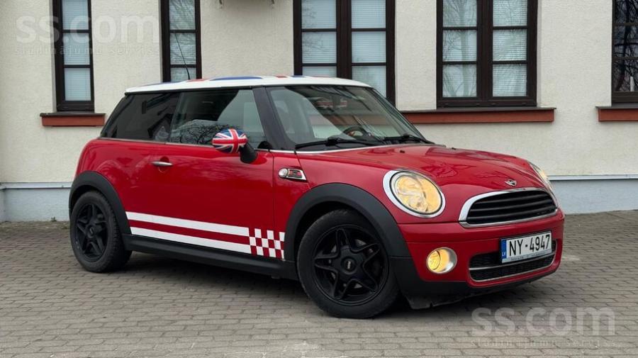 Red MINI One 2009 in Jelgava, with an engine capacity of 1.60 L and mileage of 335 thousand km for 2450 €, photo 1 on AUTOMOTO.COM.LV