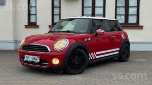 Red MINI One 2009 in Jelgava, with an engine capacity of 1.60 L and mileage of 335 thousand km for 2450 €, photo 3 on AUTOMOTO.COM.LV